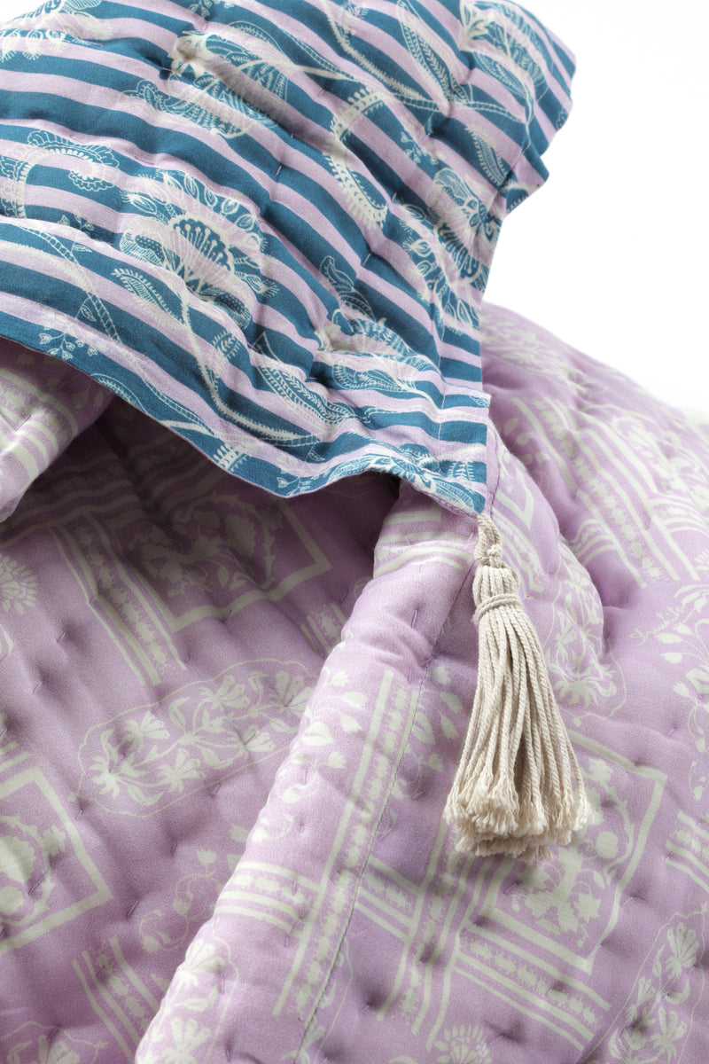 JHAROKA AMETHYST Silk Cotton Reversible Quilt – vVyom by Shuchita